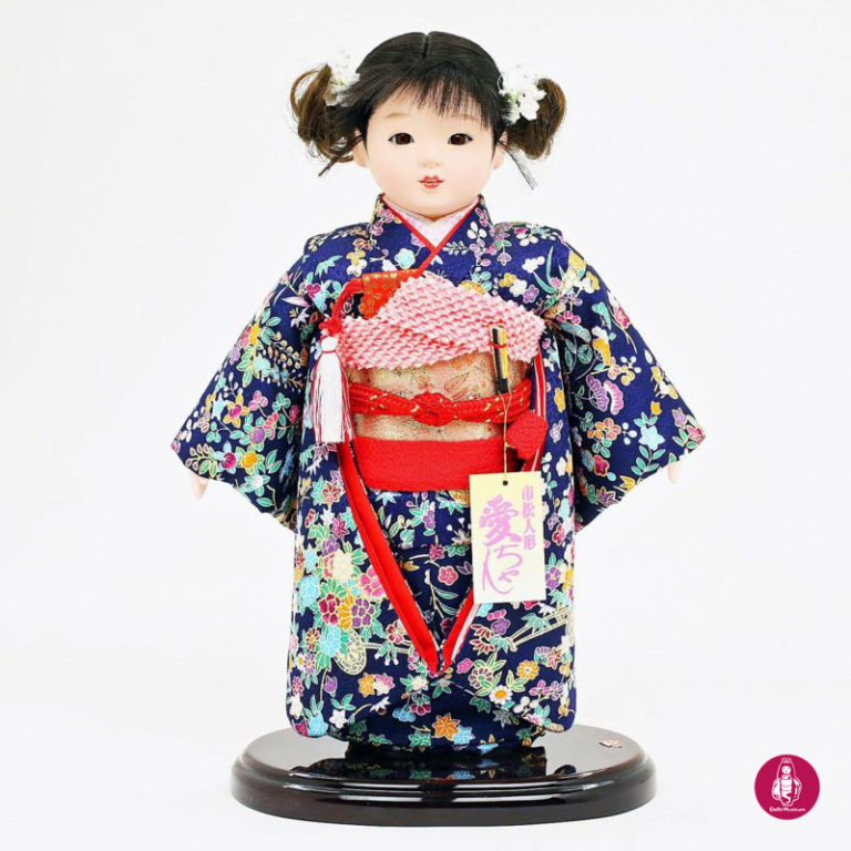 Japanese traditional Ichimatsu doll Standing – Size 8 - Dolls Museum Shop